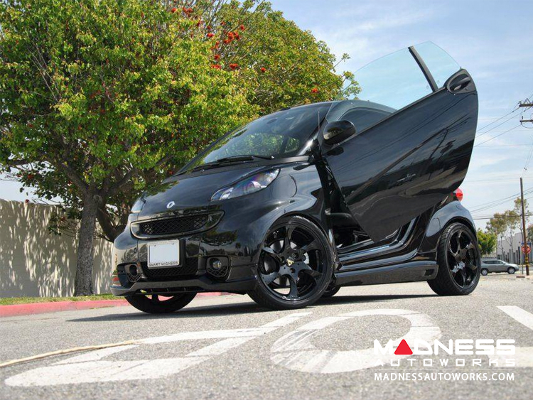 MADNESS Edition Celebrity smart car - Customization
